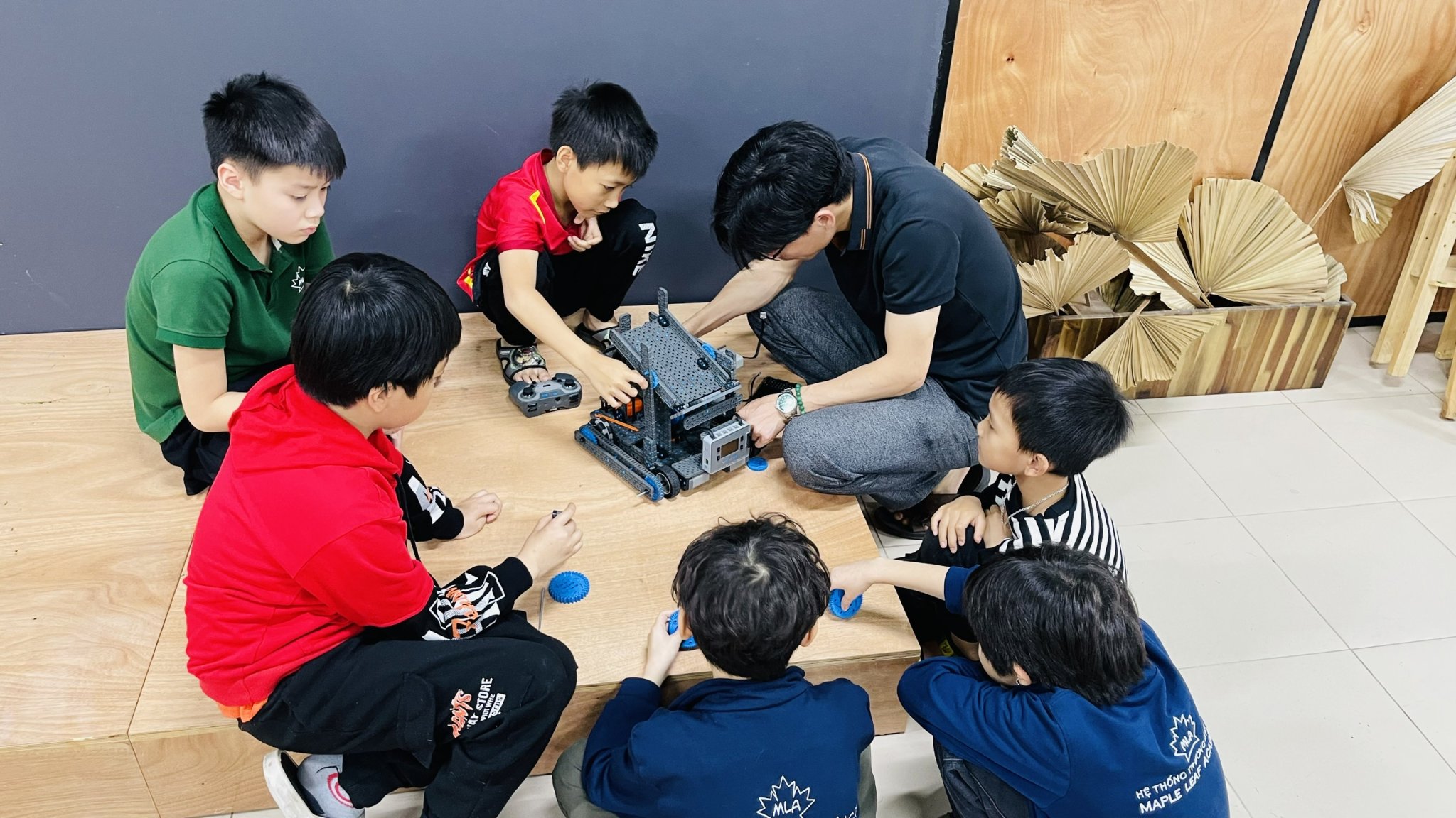 GẶP GỠ KỸ SƯ ĐỖ HOÀNG SƠN - NGƯỜI THẦY NHÓM LỬA STEM CỦA GIÁO DỤC VIỆT ...